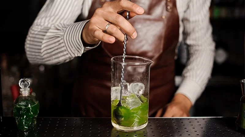 Stirring Up Success: When to Stir and When to Shake Your Drinks